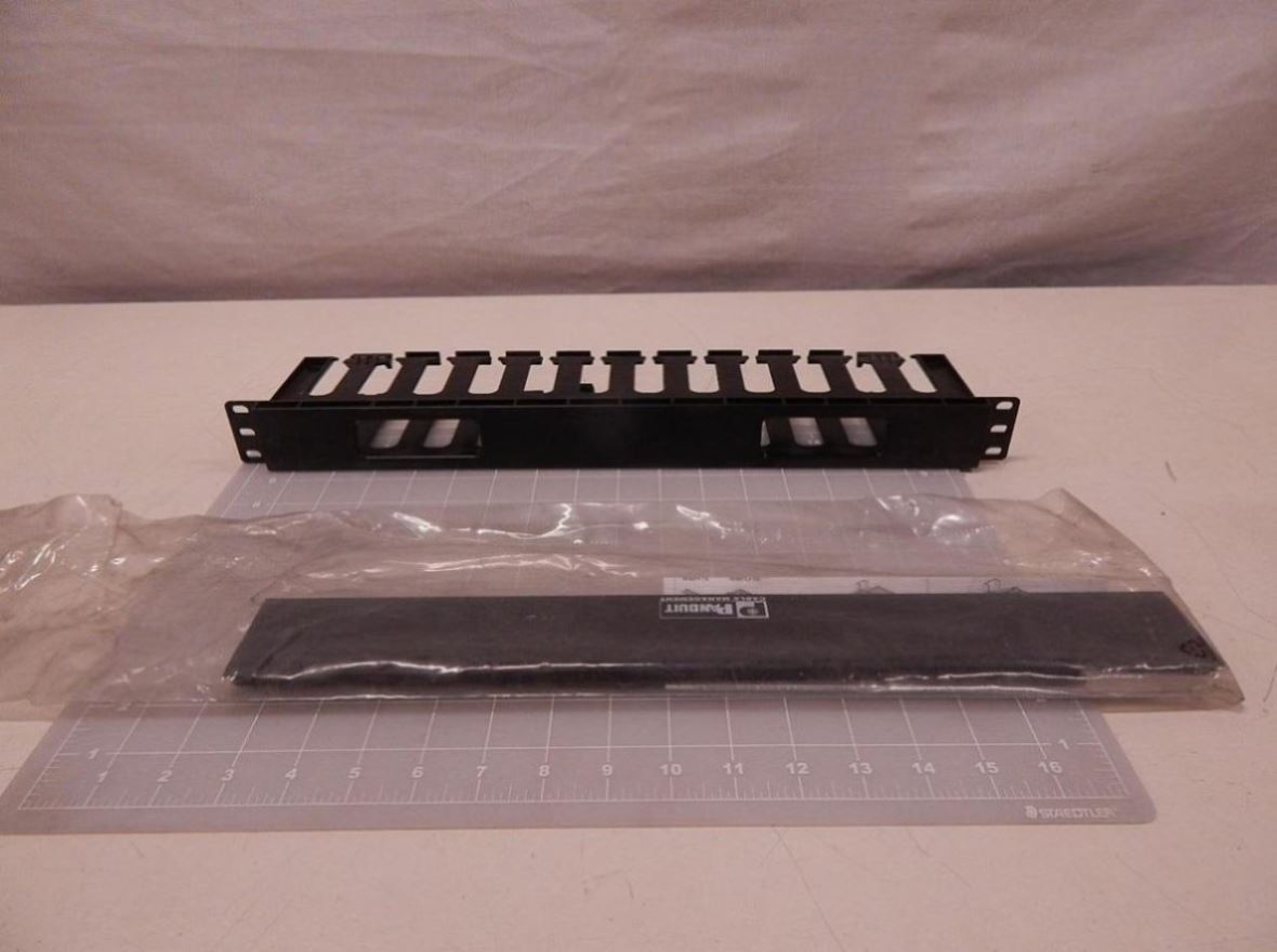 Panduit WMPFSE Horizontal Cable Manager Black 1 RU Black V1202-V1 ...